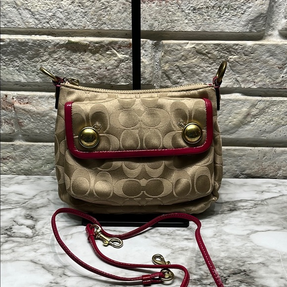 Coach | Bags | Coach Poppy Monogram Crossbody Purse In Guc No Callouts ...